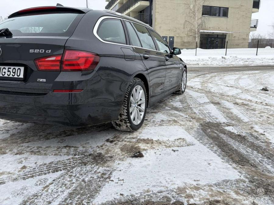 Grey BMW 520 2011 in Vilnius, with an engine capacity of 2.00 L and mileage of 330 thousand km for 5400 €, photo 10 on AUTOMOTO.COM.LV