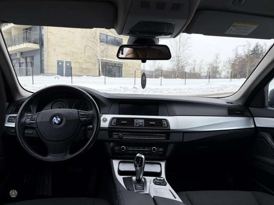 Grey BMW 520 2011 in Vilnius, with an engine capacity of 2.00 L and mileage of 330 thousand km for 5400 €, photo 24 on AUTOMOTO.COM.LV