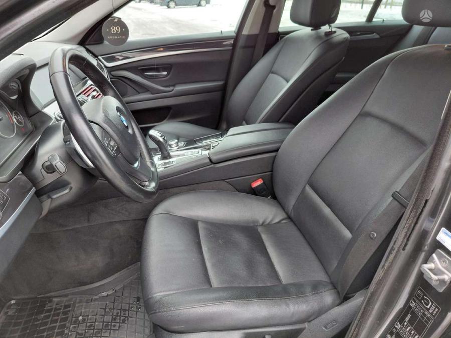 Grey BMW 520 2011 in Vilnius, with an engine capacity of 2.00 L and mileage of 312 thousand km for 7500 €, photo 8 on AUTOMOTO.COM.LV