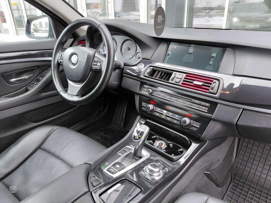 Grey BMW 520 2011 in Vilnius, with an engine capacity of 2.00 L and mileage of 312 thousand km for 7500 €, photo 13 on AUTOMOTO.COM.LV