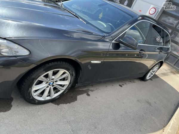 Pelēks BMW 520 2011 Panevēža, ar dzinēja tilpumu 2.00 L un nobraukumu 399 tūkst. km par 7450 €, foto 3 vietnē AUTOMOTO.COM.LV