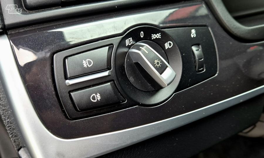 Grey BMW 520 2011 in Kaunas, with an engine capacity of 2.00 L and mileage of 283 thousand km for 6600 €, photo 18 on AUTOMOTO.COM.LV