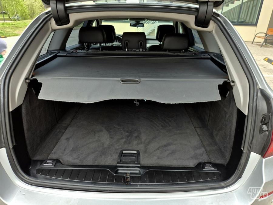 Grey BMW 520 2011 in Kaunas, with an engine capacity of 2.00 L and mileage of 283 thousand km for 6600 €, photo 22 on AUTOMOTO.COM.LV