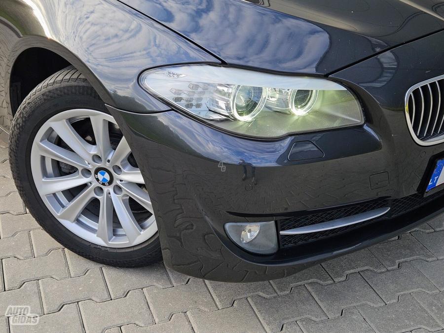Grey BMW 520 2011 in Vilnius, with an engine capacity of 2.00 L and mileage of 273 thousand km for 6950 €, photo 8 on AUTOMOTO.COM.LV