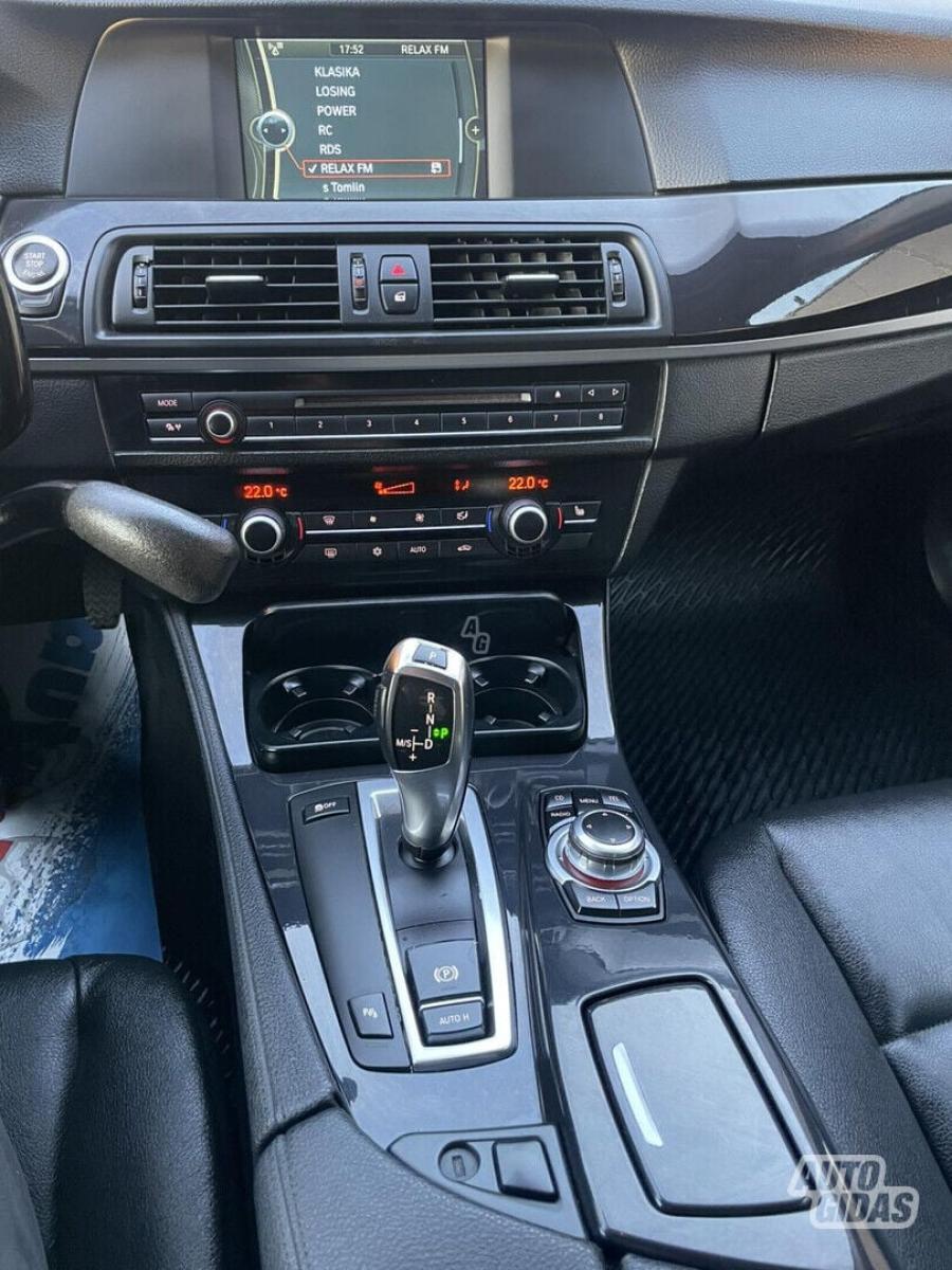Pelēks BMW 520 2011 Šauļi, ar dzinēja tilpumu 2.00 L un nobraukumu 291 tūkst. km par 7800 €, foto 16 vietnē AUTOMOTO.COM.LV