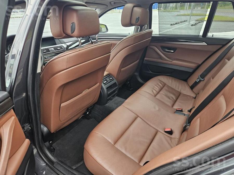 Grey BMW 520 2011 in Riga, with an engine capacity of 2.00 L and mileage of 405 thousand km for 9000 €, photo 13 on AUTOMOTO.COM.LV