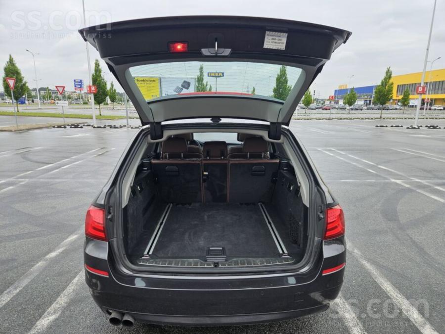 Grey BMW 520 2011 in Riga, with an engine capacity of 2.00 L and mileage of 405 thousand km for 9000 €, photo 20 on AUTOMOTO.COM.LV