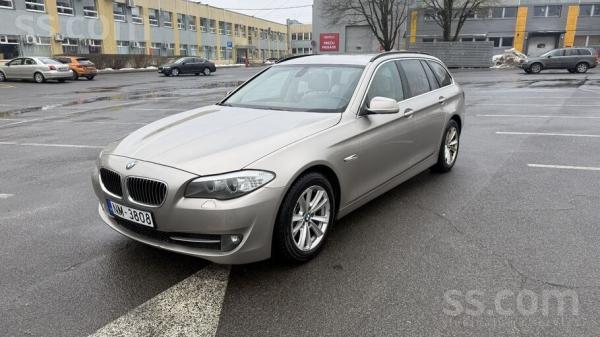 Grey BMW 520 2011 in Riga, with an engine capacity of 2.00 L and mileage of 326 thousand km for 5890 €, photo 7 on AUTOMOTO.COM.LV