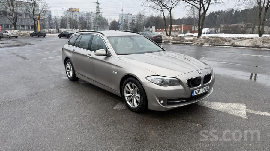 Pelēks BMW 520 2011 Rīga, ar dzinēja tilpumu 2.00 L un nobraukumu 326 tūkst. km par 5890 €, foto 1 vietnē AUTOMOTO.COM.LV