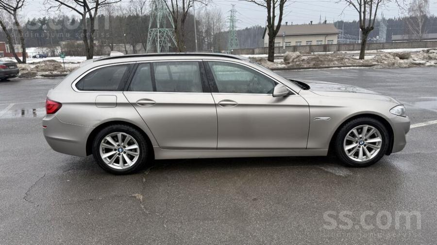 Pelēks BMW 520 2011 Rīga, ar dzinēja tilpumu 2.00 L un nobraukumu 326 tūkst. km par 5890 €, foto 3 vietnē AUTOMOTO.COM.LV