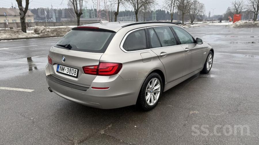 Pelēks BMW 520 2011 Rīga, ar dzinēja tilpumu 2.00 L un nobraukumu 326 tūkst. km par 5890 €, foto 4 vietnē AUTOMOTO.COM.LV