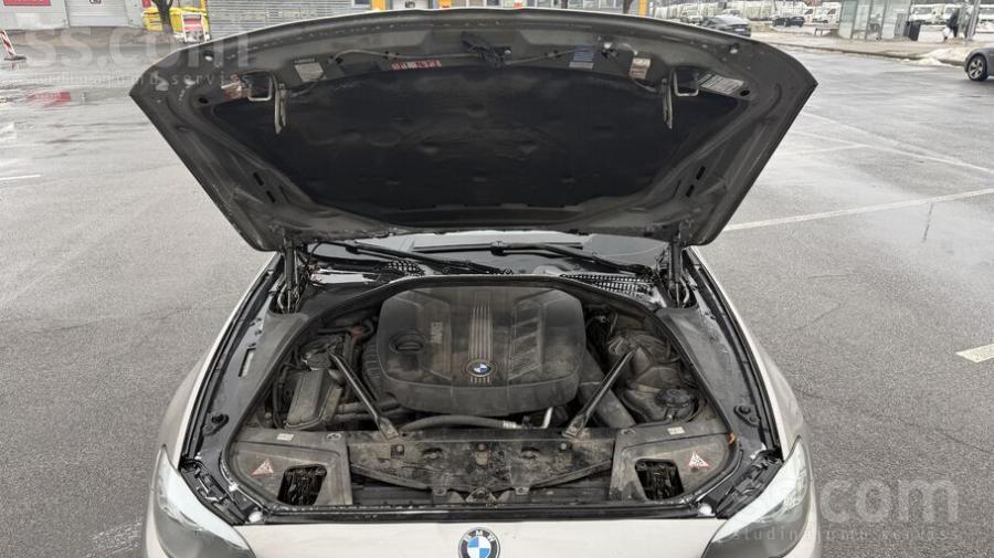 Pelēks BMW 520 2011 Rīga, ar dzinēja tilpumu 2.00 L un nobraukumu 326 tūkst. km par 5890 €, foto 15 vietnē AUTOMOTO.COM.LV