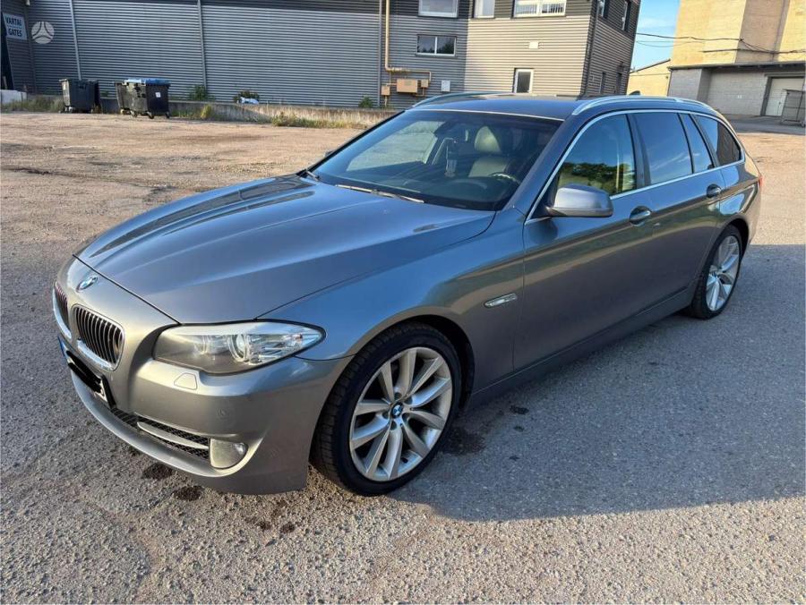 Pelēks BMW 520 2011 Šauļi, ar dzinēja tilpumu 2.00 L un nobraukumu 355 tūkst. km par 7299 €, foto 4 vietnē AUTOMOTO.COM.LV