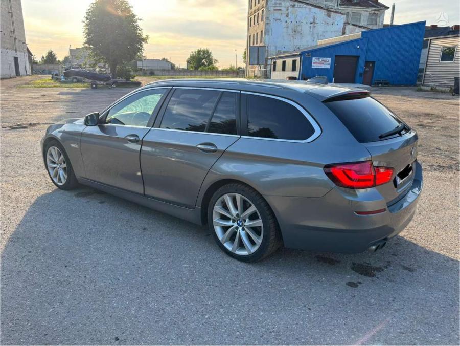 Pelēks BMW 520 2011 Šauļi, ar dzinēja tilpumu 2.00 L un nobraukumu 355 tūkst. km par 7299 €, foto 5 vietnē AUTOMOTO.COM.LV