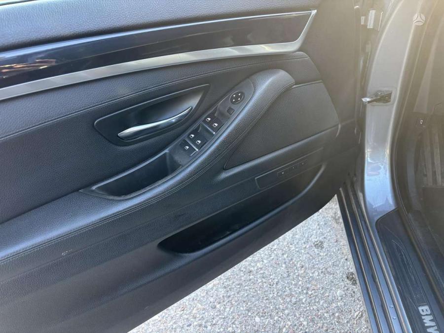 Pelēks BMW 520 2011 Šauļi, ar dzinēja tilpumu 2.00 L un nobraukumu 355 tūkst. km par 7299 €, foto 11 vietnē AUTOMOTO.COM.LV