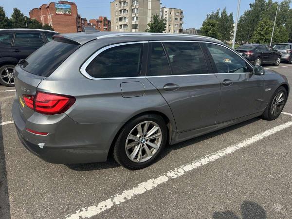 Pelēks BMW 520 2011 Viļņa, ar dzinēja tilpumu 2.00 L un nobraukumu 385 tūkst. km par 3200 €, foto 3 vietnē AUTOMOTO.COM.LV