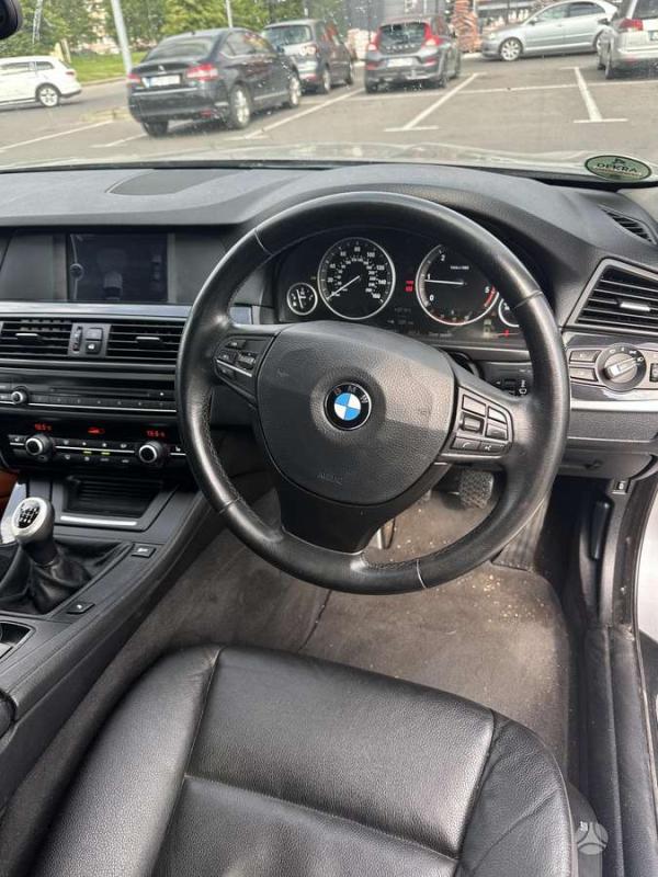 Pelēks BMW 520 2011 Viļņa, ar dzinēja tilpumu 2.00 L un nobraukumu 385 tūkst. km par 3200 €, foto 7 vietnē AUTOMOTO.COM.LV