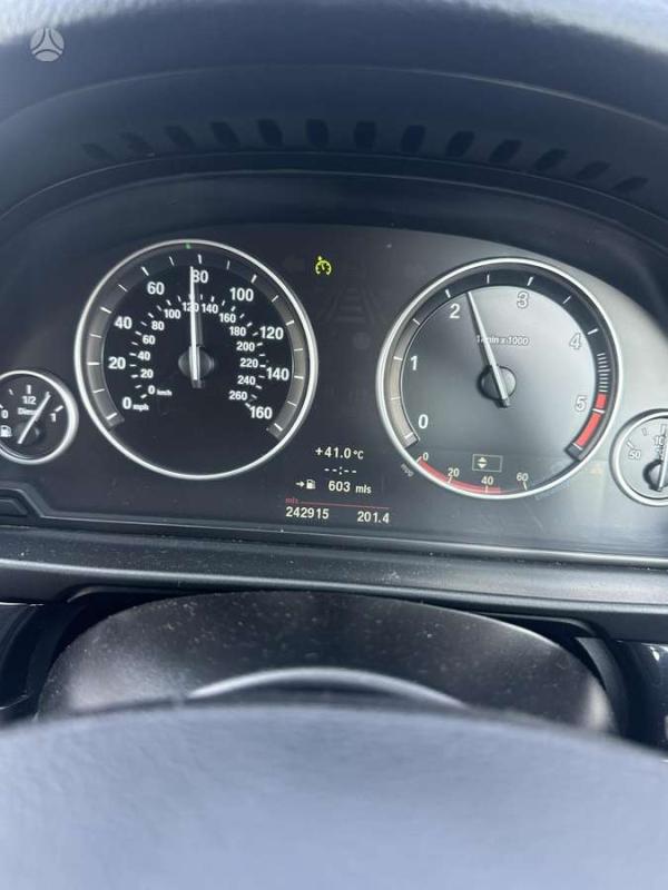 Pelēks BMW 520 2011 Viļņa, ar dzinēja tilpumu 2.00 L un nobraukumu 385 tūkst. km par 3200 €, foto 8 vietnē AUTOMOTO.COM.LV
