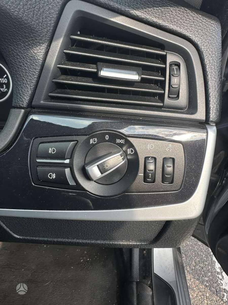 Grey BMW 520 2011 in Vilnius, with an engine capacity of 2.00 L and mileage of 385 thousand km for 3200 €, photo 10 on AUTOMOTO.COM.LV