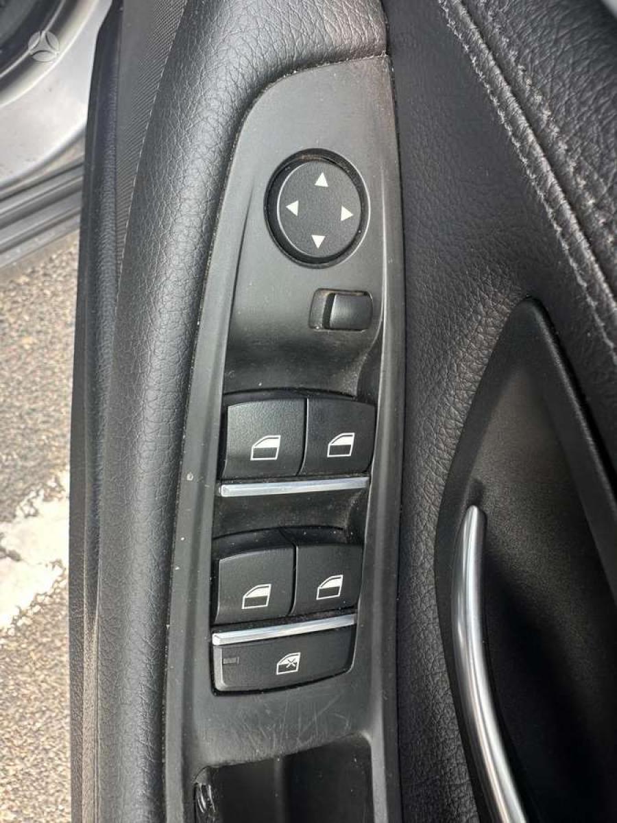 Grey BMW 520 2011 in Vilnius, with an engine capacity of 2.00 L and mileage of 385 thousand km for 3200 €, photo 11 on AUTOMOTO.COM.LV