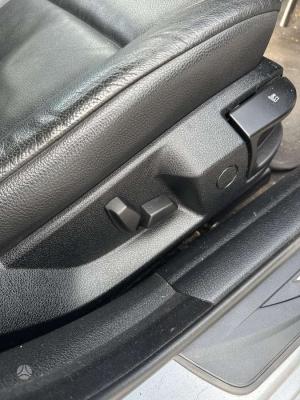 Grey BMW 520 2011 in Vilnius, with an engine capacity of 2.00 L and mileage of 385 thousand km for 3200 €, photo 12 on AUTOMOTO.COM.LV