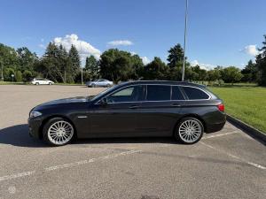 Grey BMW 520 2011 in Kaunas, with an engine capacity of 2.00 L and mileage of 313 thousand km for 8100 €, photo 6 on AUTOMOTO.COM.LV
