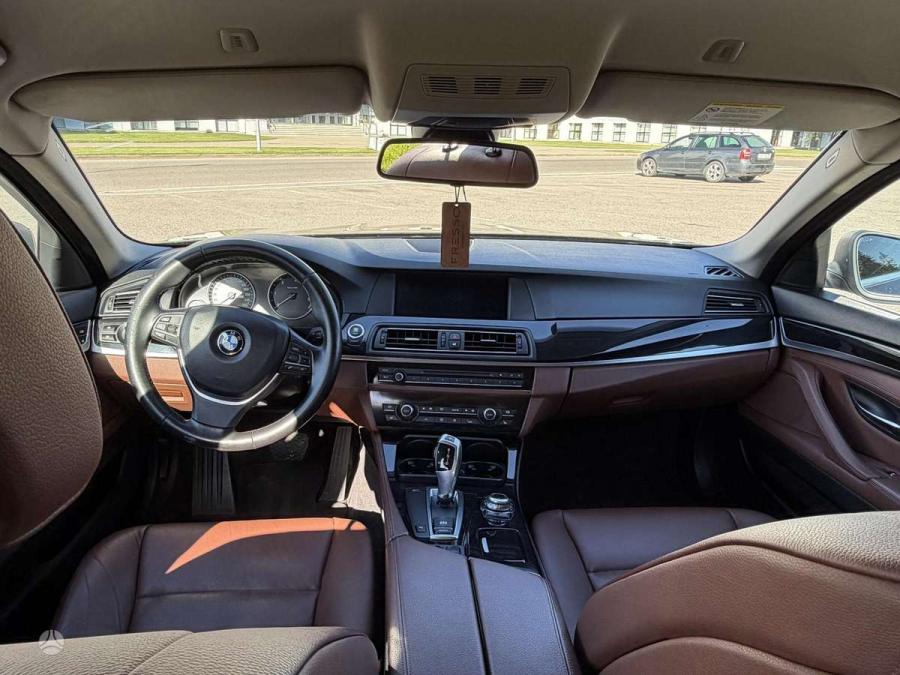 Grey BMW 520 2011 in Kaunas, with an engine capacity of 2.00 L and mileage of 313 thousand km for 8100 €, photo 17 on AUTOMOTO.COM.LV