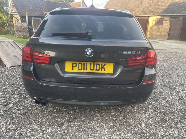 Pelēks BMW 520 2011 Panevēža, ar dzinēja tilpumu 2.00 L un nobraukumu 239 tūkst. km par 3200 €, foto 3 vietnē AUTOMOTO.COM.LV
