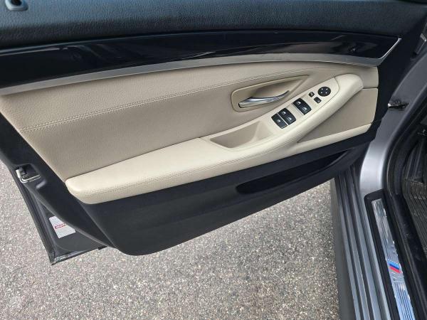 Pelēks BMW 520 2011 Kauņa, ar dzinēja tilpumu 2.00 L un nobraukumu 331 tūkst. km par 8500 €, foto 10 vietnē AUTOMOTO.COM.LV
