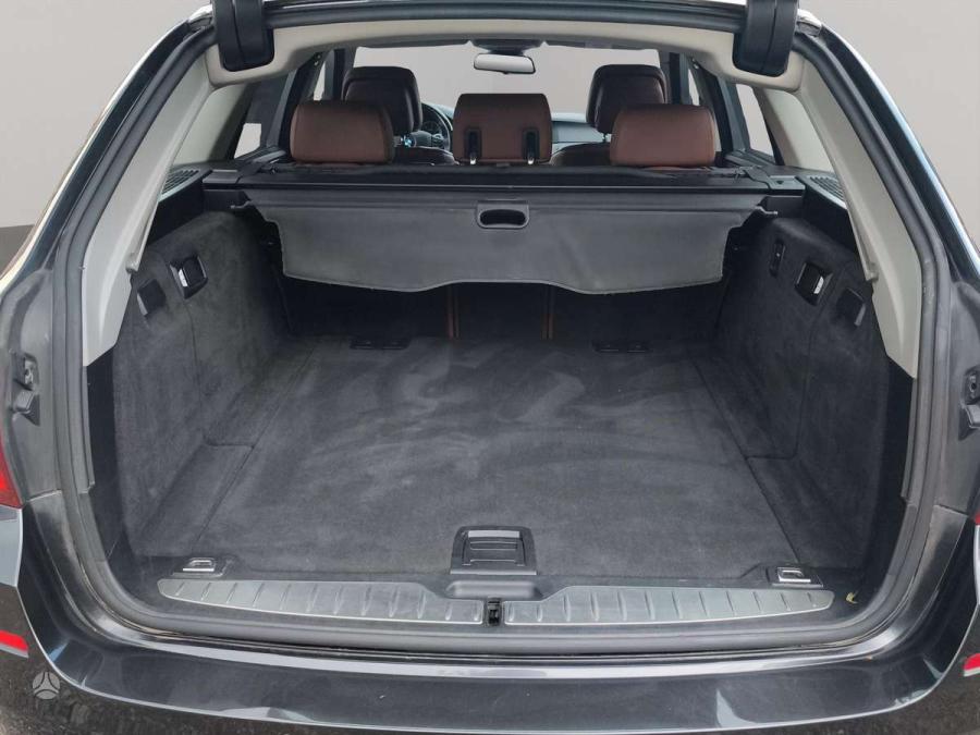Grey BMW 520 2011 in Vilnius, with an engine capacity of 2.00 L and mileage of 284 thousand km for 9299 €, photo 11 on AUTOMOTO.COM.LV