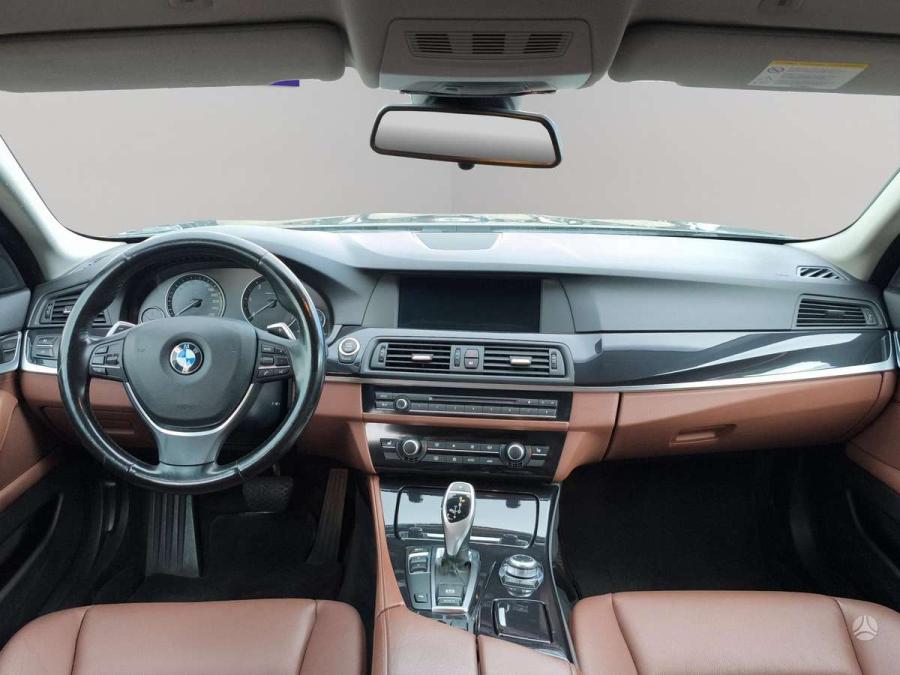 Grey BMW 520 2011 in Vilnius, with an engine capacity of 2.00 L and mileage of 284 thousand km for 9299 €, photo 14 on AUTOMOTO.COM.LV