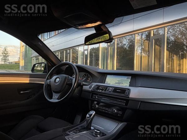 Grey BMW 520 2011 in Tukums, with an engine capacity of 2.00 L and mileage of 259 thousand km for 11290 €, photo 10 on AUTOMOTO.COM.LV