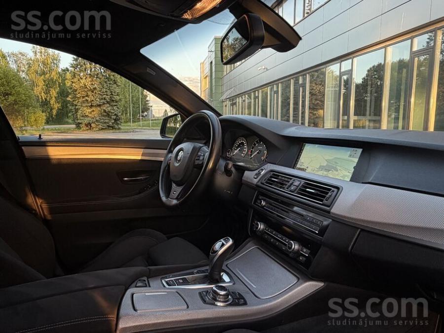 Grey BMW 520 2011 in Tukums, with an engine capacity of 2.00 L and mileage of 259 thousand km for 11290 €, photo 12 on AUTOMOTO.COM.LV