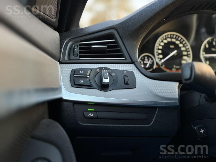 Grey BMW 520 2011 in Tukums, with an engine capacity of 2.00 L and mileage of 259 thousand km for 11290 €, photo 13 on AUTOMOTO.COM.LV