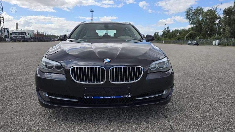 Pelēks BMW 520 2011 Marijampole, ar dzinēja tilpumu 2.00 L un nobraukumu 337 tūkst. km par 6900 €, foto 4 vietnē AUTOMOTO.COM.LV
