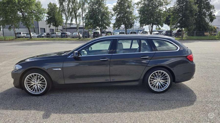 Pelēks BMW 520 2011 Marijampole, ar dzinēja tilpumu 2.00 L un nobraukumu 337 tūkst. km par 6900 €, foto 8 vietnē AUTOMOTO.COM.LV