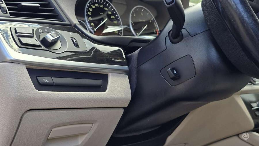 Pelēks BMW 520 2011 Marijampole, ar dzinēja tilpumu 2.00 L un nobraukumu 337 tūkst. km par 6900 €, foto 21 vietnē AUTOMOTO.COM.LV