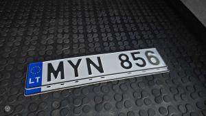 Pelēks BMW 520 2011 Marijampole, ar dzinēja tilpumu 2.00 L un nobraukumu 337 tūkst. km par 6900 €, foto 26 vietnē AUTOMOTO.COM.LV