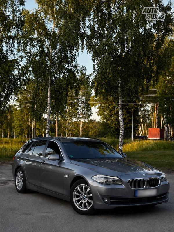 Grey BMW 520 2011 in Kaunas, with an engine capacity of 2.00 L and mileage of 320 thousand km for 7300 €, photo 2 on AUTOMOTO.COM.LV