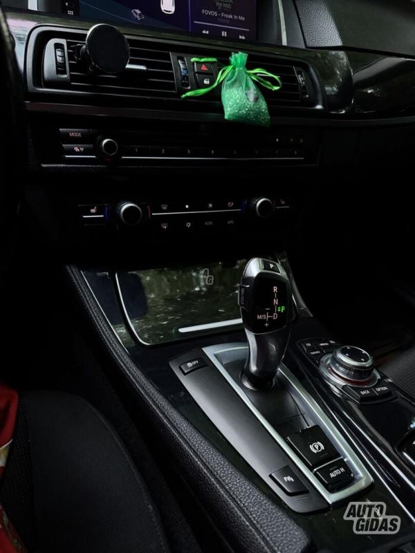 Grey BMW 520 2011 in Kaunas, with an engine capacity of 2.00 L and mileage of 320 thousand km for 7300 €, photo 9 on AUTOMOTO.COM.LV