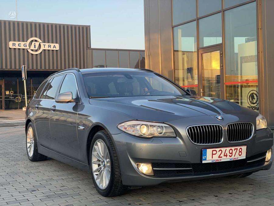 Grey BMW 520 2011 in Siauliai, with an engine capacity of 2.00 L and mileage of 291 thousand km for 7200 €, photo 4 on AUTOMOTO.COM.LV