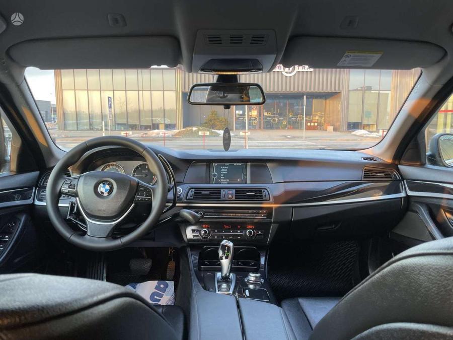 Grey BMW 520 2011 in Siauliai, with an engine capacity of 2.00 L and mileage of 291 thousand km for 7200 €, photo 13 on AUTOMOTO.COM.LV