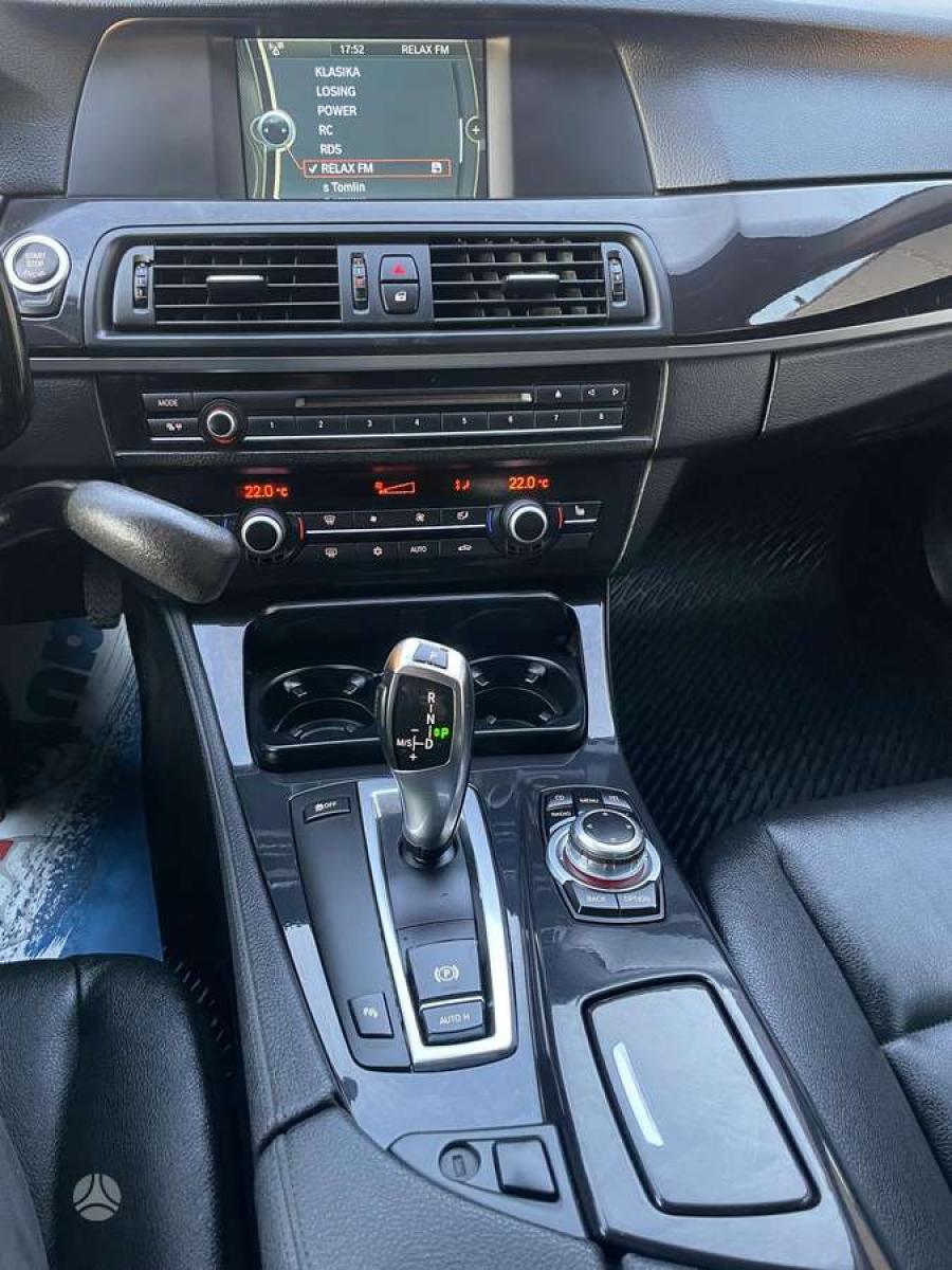 Grey BMW 520 2011 in Siauliai, with an engine capacity of 2.00 L and mileage of 291 thousand km for 7200 €, photo 19 on AUTOMOTO.COM.LV