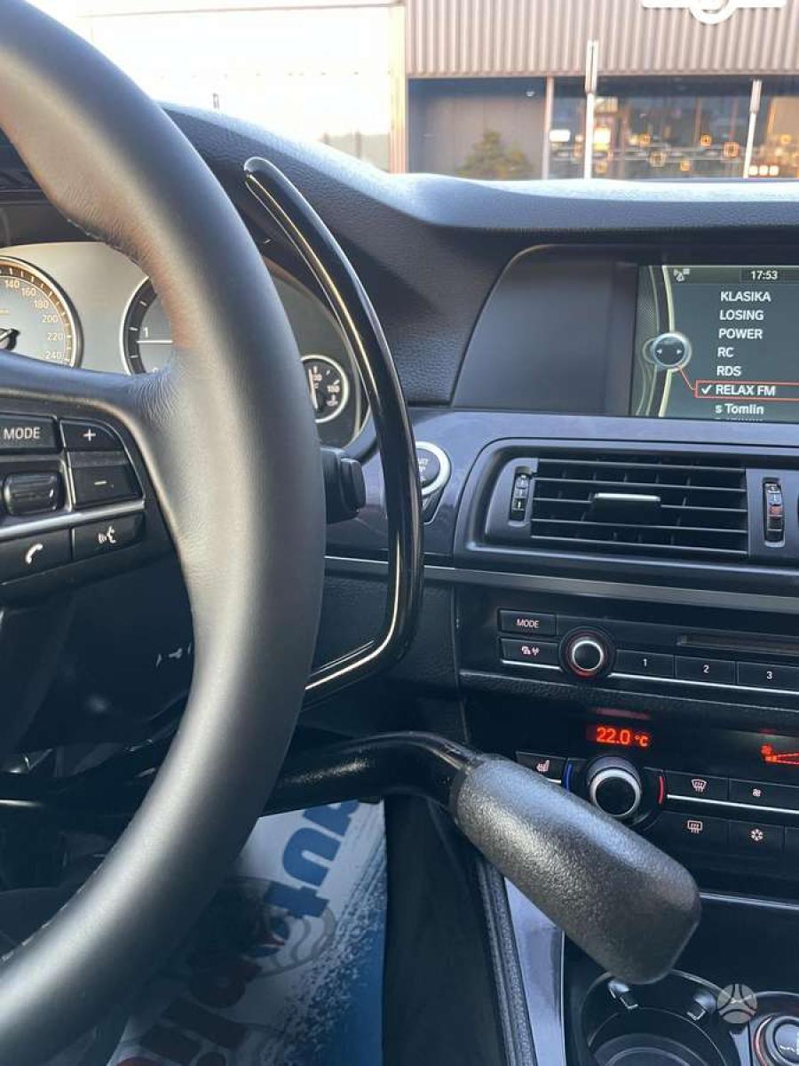 Grey BMW 520 2011 in Siauliai, with an engine capacity of 2.00 L and mileage of 291 thousand km for 7200 €, photo 22 on AUTOMOTO.COM.LV