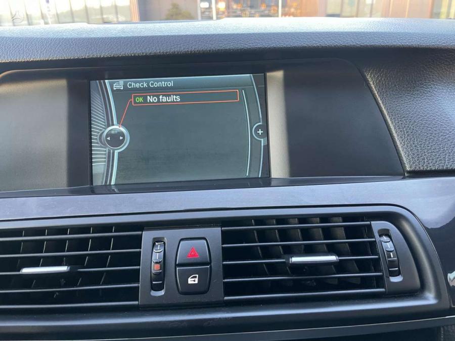 Grey BMW 520 2011 in Siauliai, with an engine capacity of 2.00 L and mileage of 291 thousand km for 7200 €, photo 23 on AUTOMOTO.COM.LV