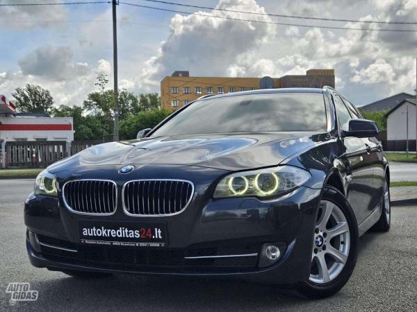 Grey BMW 520 2011 in Siauliai, with an engine capacity of 2.00 L and mileage of 269 thousand km for 7350 €, photo 1 on AUTOMOTO.COM.LV