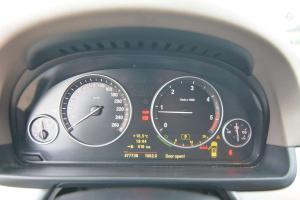 Grey BMW 520 2011 in Siauliai, with an engine capacity of 2.00 L and mileage of 478 thousand km for 6200 €, photo 13 on AUTOMOTO.COM.LV