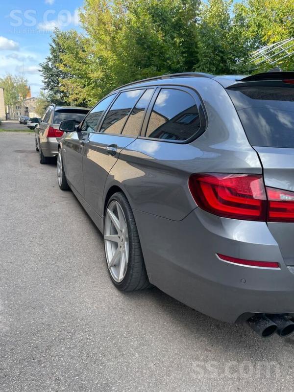 Pelēks BMW 520 2011 Daugavpils, ar dzinēja tilpumu 2.00 L un nobraukumu 285 tūkst. km par 8800 €, foto 4 vietnē AUTOMOTO.COM.LV