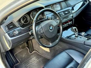 Grey BMW 520 2012 in Siauliai, with an engine capacity of 2.00 L and mileage of 223 thousand km for 8200 €, photo 13 on AUTOMOTO.COM.LV