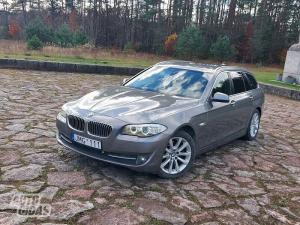 Grey BMW 520 2012 in Vilnius, with an engine capacity of 2.00 L and mileage of 300 thousand km for 8900 €, photo 2 on AUTOMOTO.COM.LV
